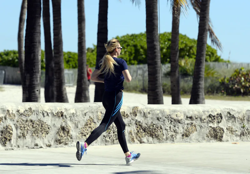 9 Ways to Run Faster Because There's Nothing Better Than Beating Your ...