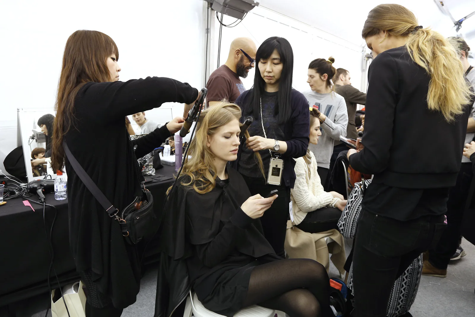"Rich Girl Hair" Is The Easiest Beauty Trend To Emerge From Fashion ...