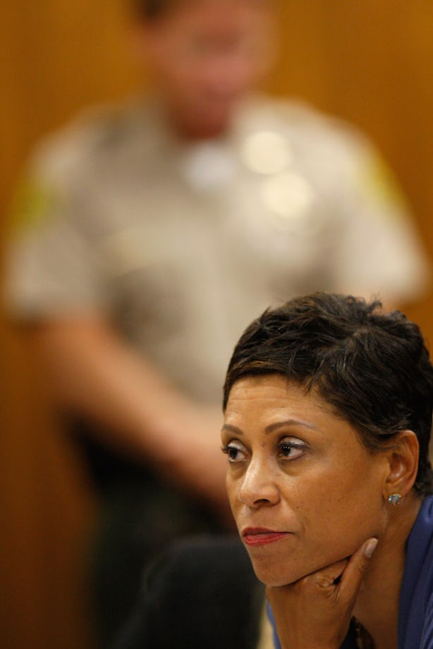 Who Is Shawn Chapman Holley? 'The People v. O.J. Simpson' Star Angel ...