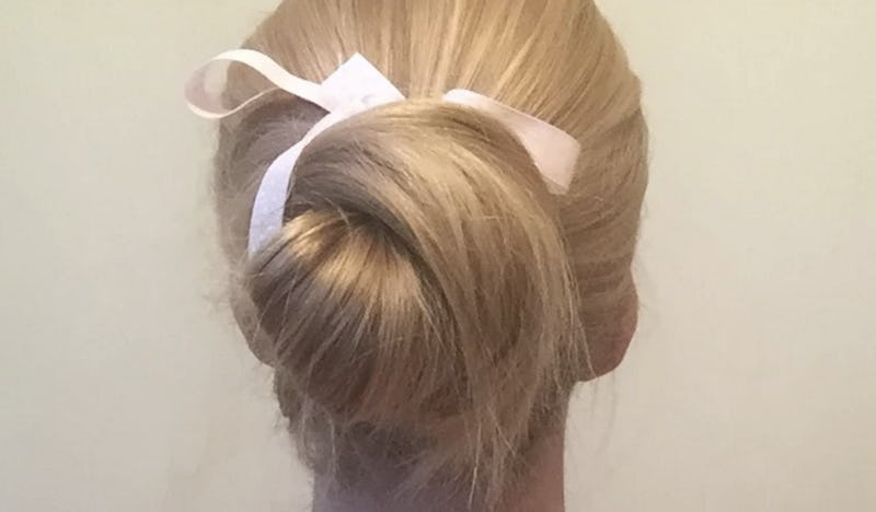 How To Wear A Ribbon In Your Hair A La Spring/Summer 2016 Fashion Shows ...