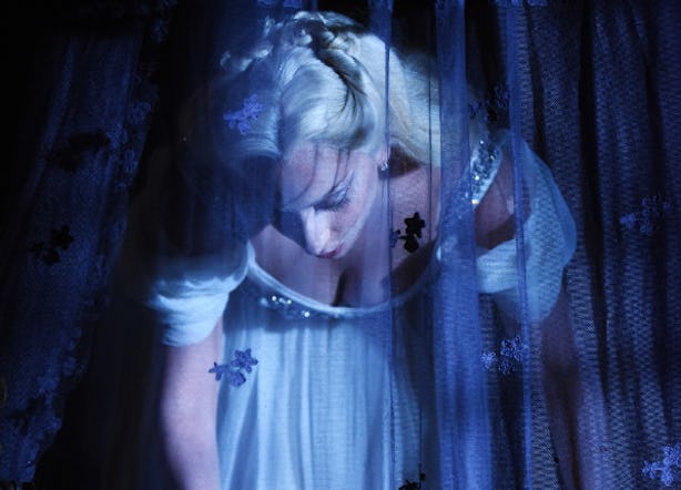 Who Is Lady Gaga's Son On 'AHS: Hotel'? Bartholomew's Murder House ...