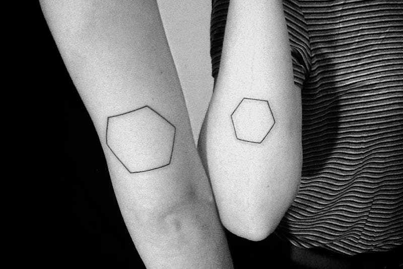 11 Cool Ideas For Line Tattoos Any Ink Lover Will Drool Over — PHOTOS