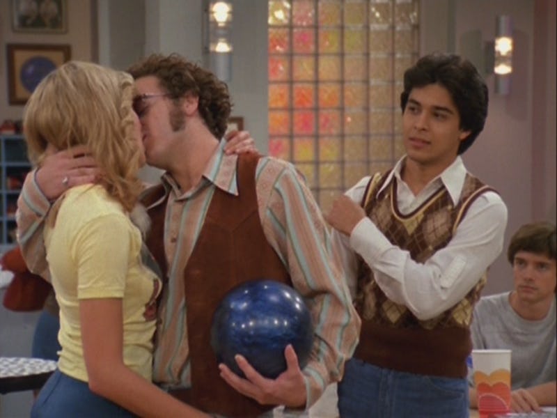 13 Things That Happen When You're The Only Single Person In Your Friend ...