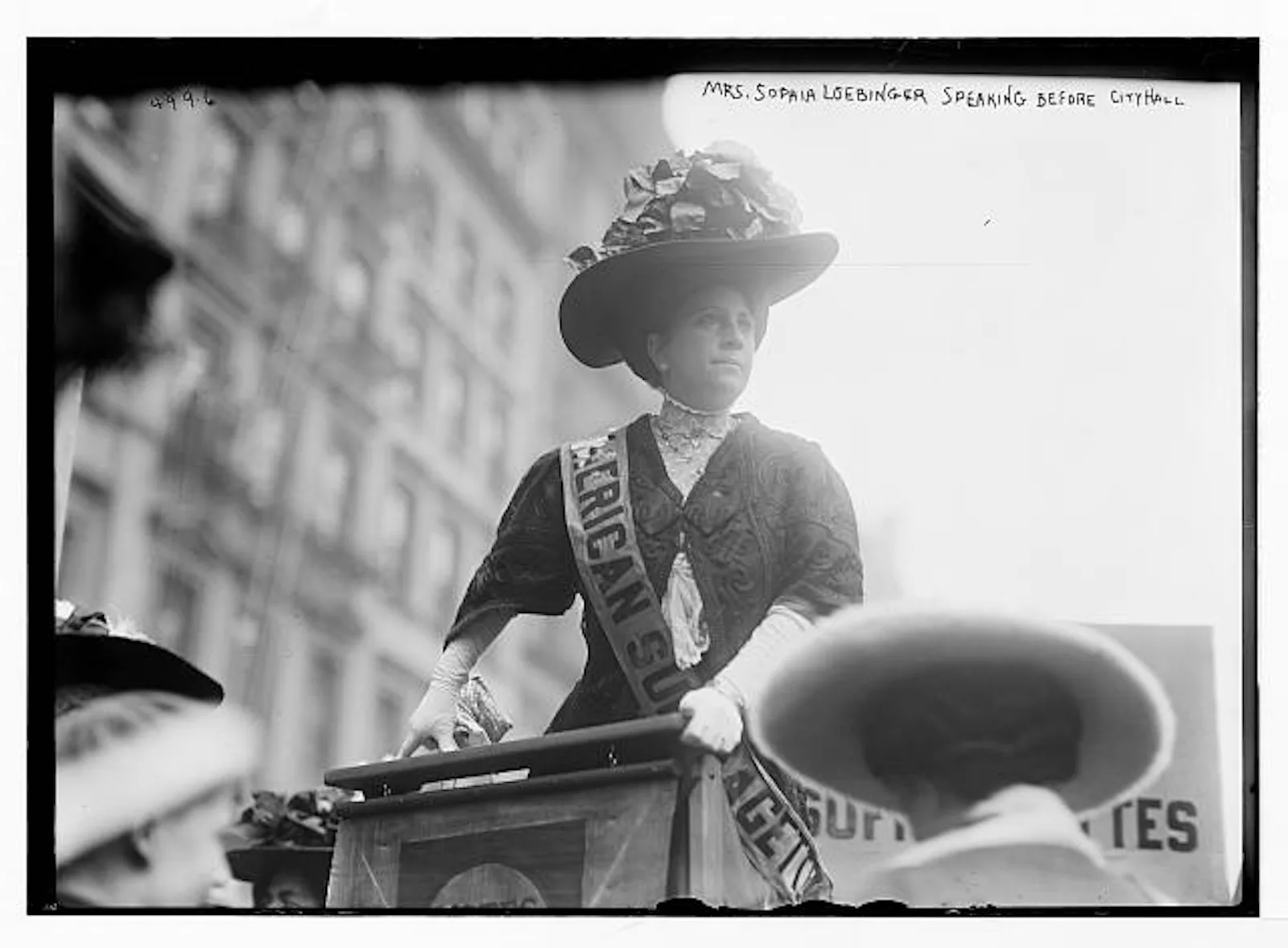 10 Photos Of Women Voting In The 1920s In Honor Of Women's Equality Day