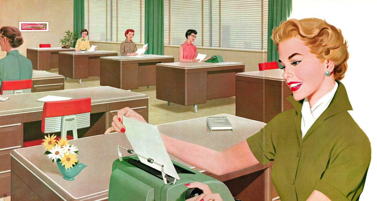 7 Reasons Why Every Woman Should Absolutely Poop At Work