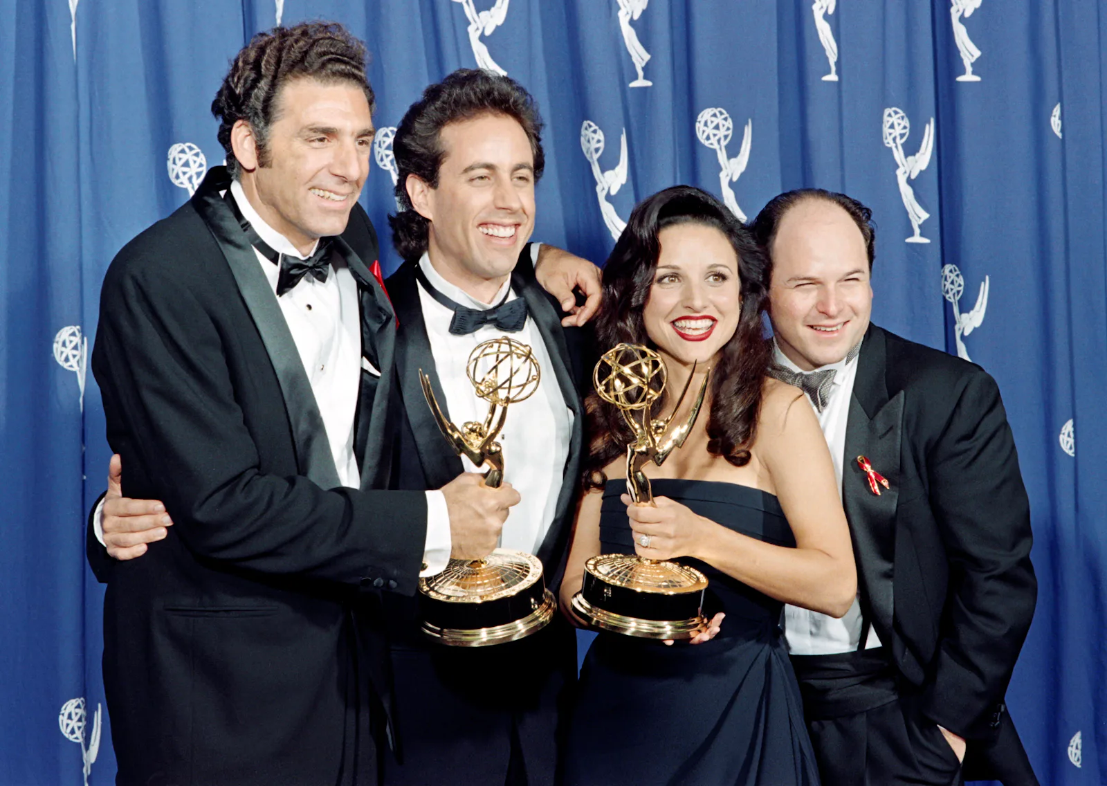 Easy DIY Seinfeld Costumes Are Perfect For Your Squad — PHOTOS