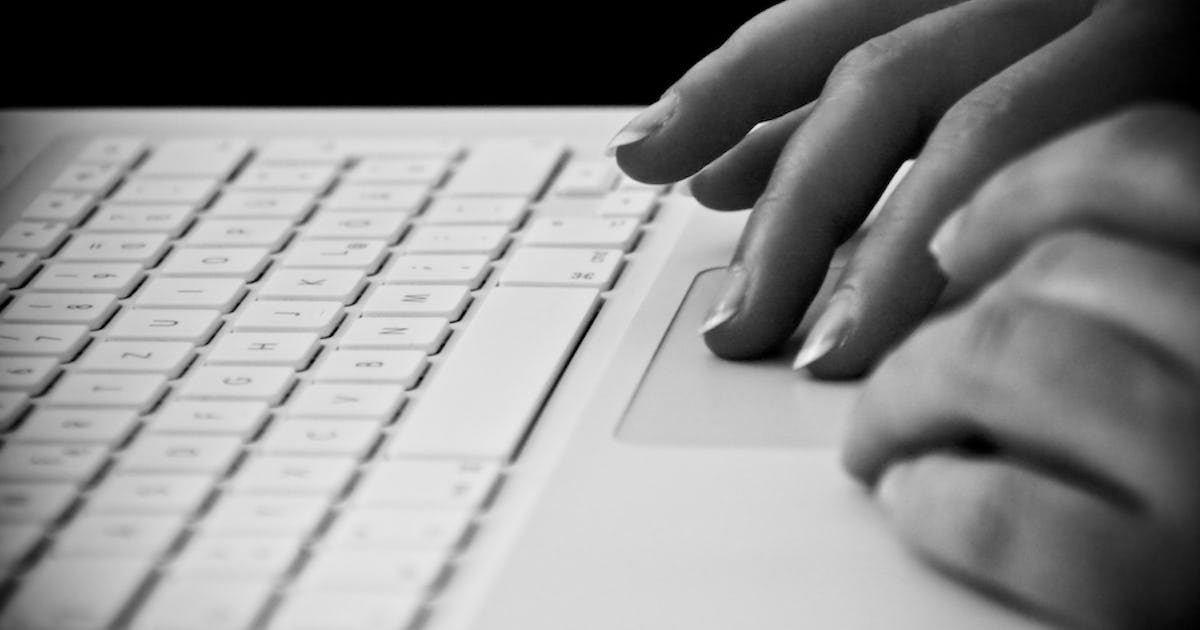 Online Dating Profile Tips Don t Use These 10 Unappealing Phrases On online-dating-profile-tips-don-t-use-these-10-unappealing-phrases-on