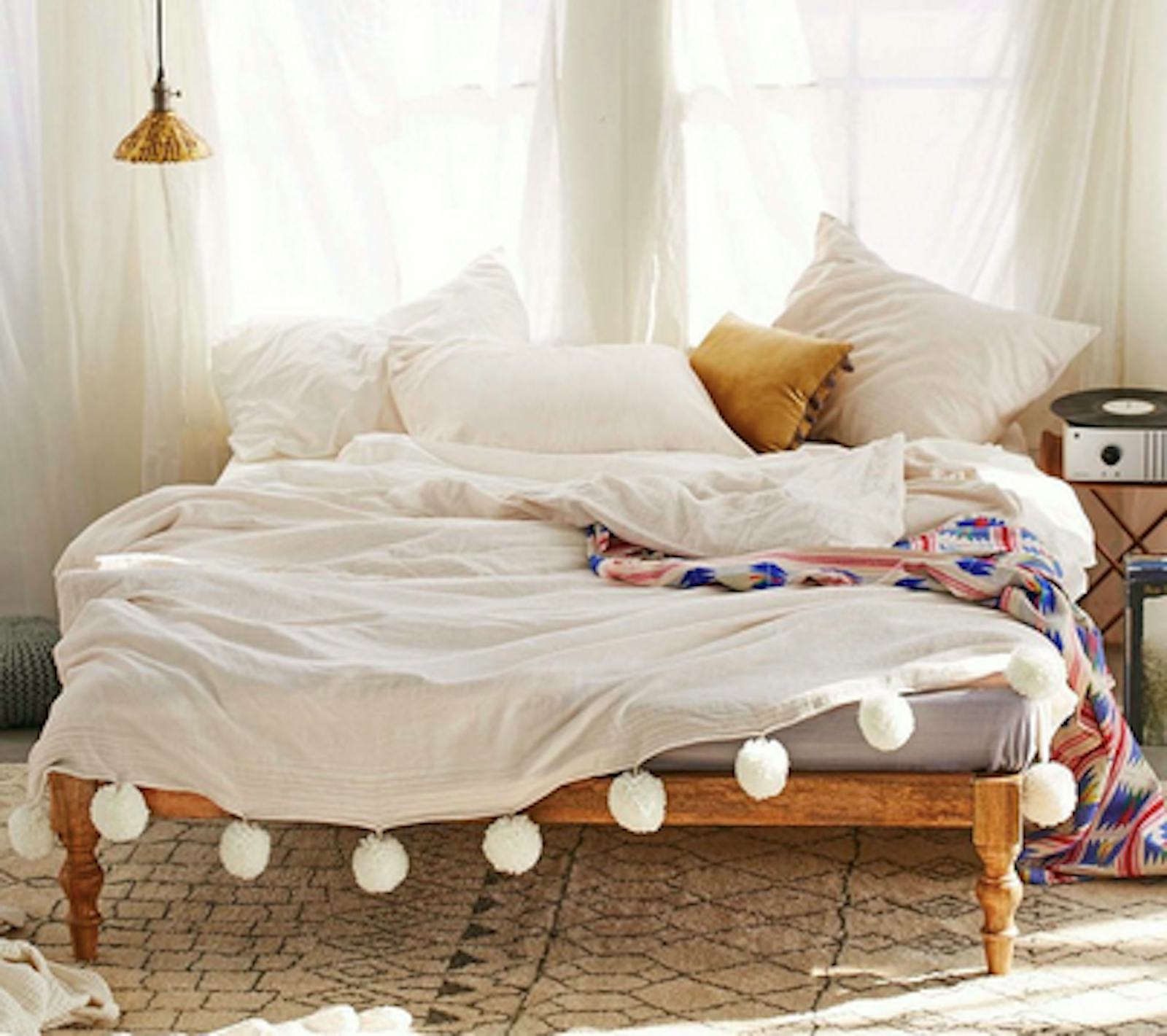 9 Quirky Bedding Sets That'll Make Your Room As Unique As You
