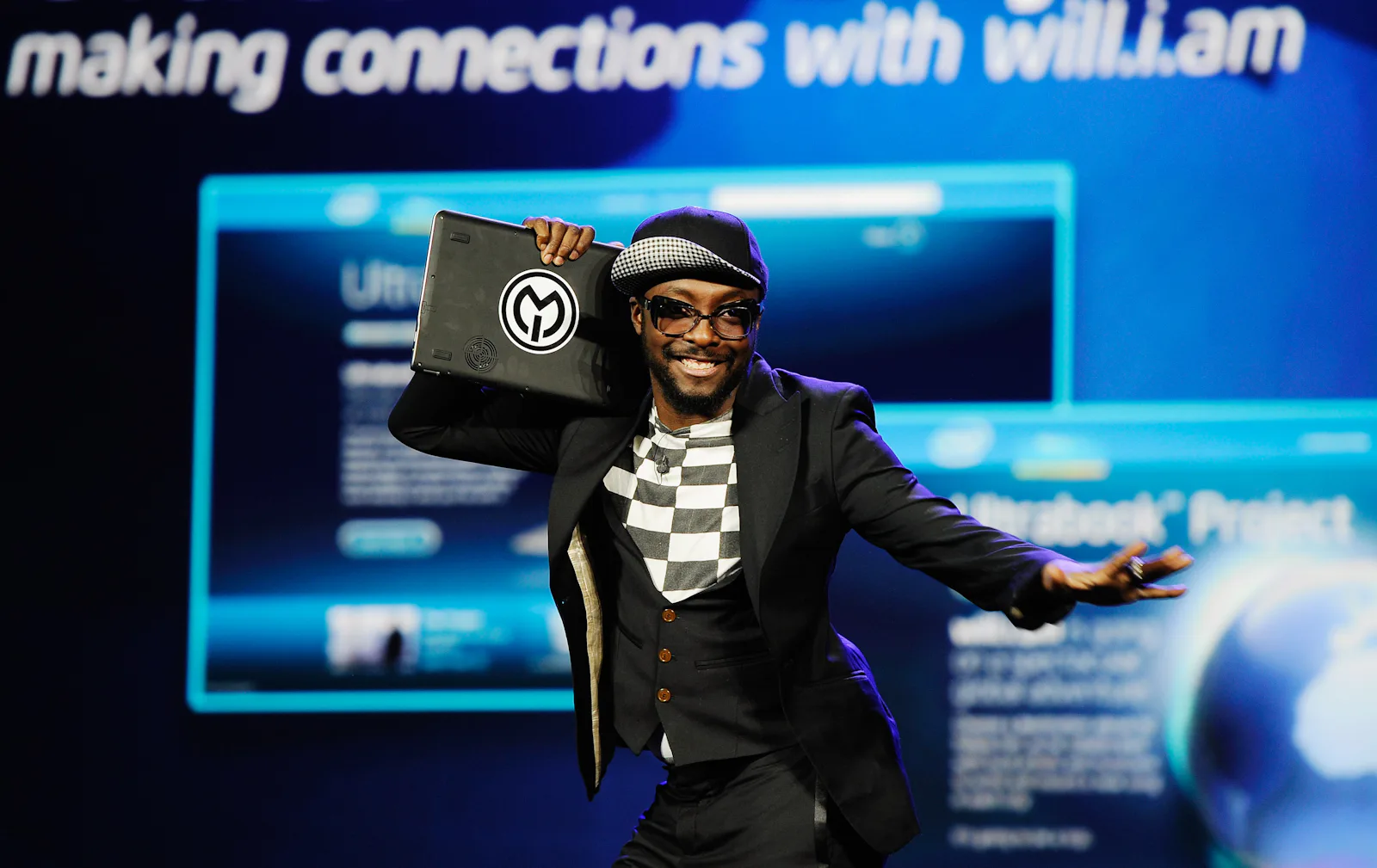 Gucci & Will.i.am Produce Smart Watch That Has A Personal Assistant ...