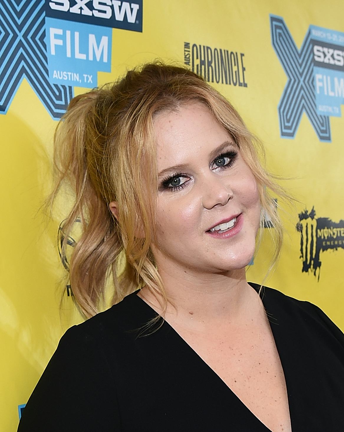 'Inside Amy Schumer' Is Renewed For Season 4 & That Could Open Doors ...