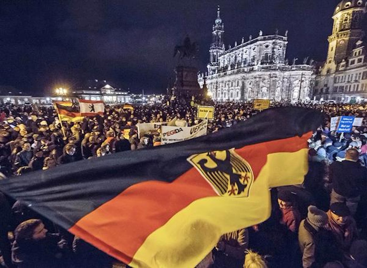 Cologne Cathedral "Goes Dark" To Protest Germany's Awful Anti-Islam ...