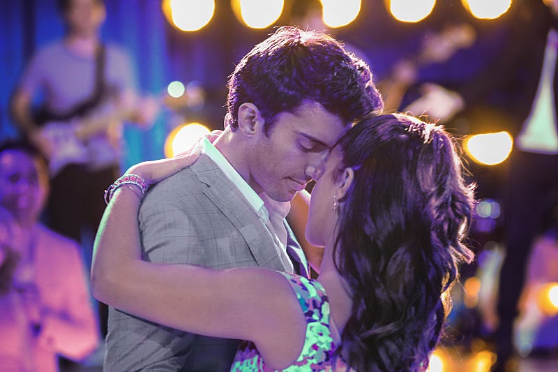 The 10 Emotional Stages Of 'Shipping Jane & Rafael From 'Jane The Virgin'