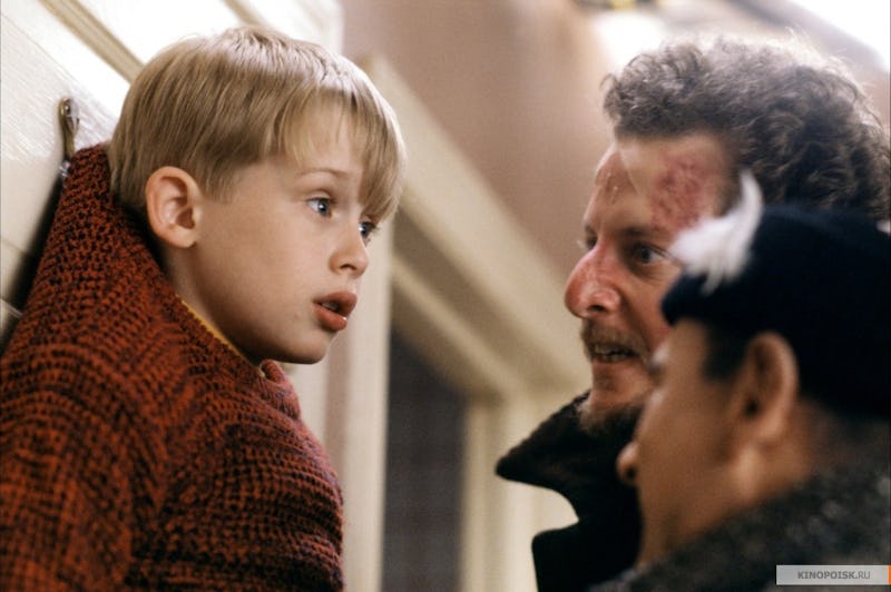 How To Throw The Perfect ‘Home Alone’ Viewing Party, Giant Cheese Pizza ...