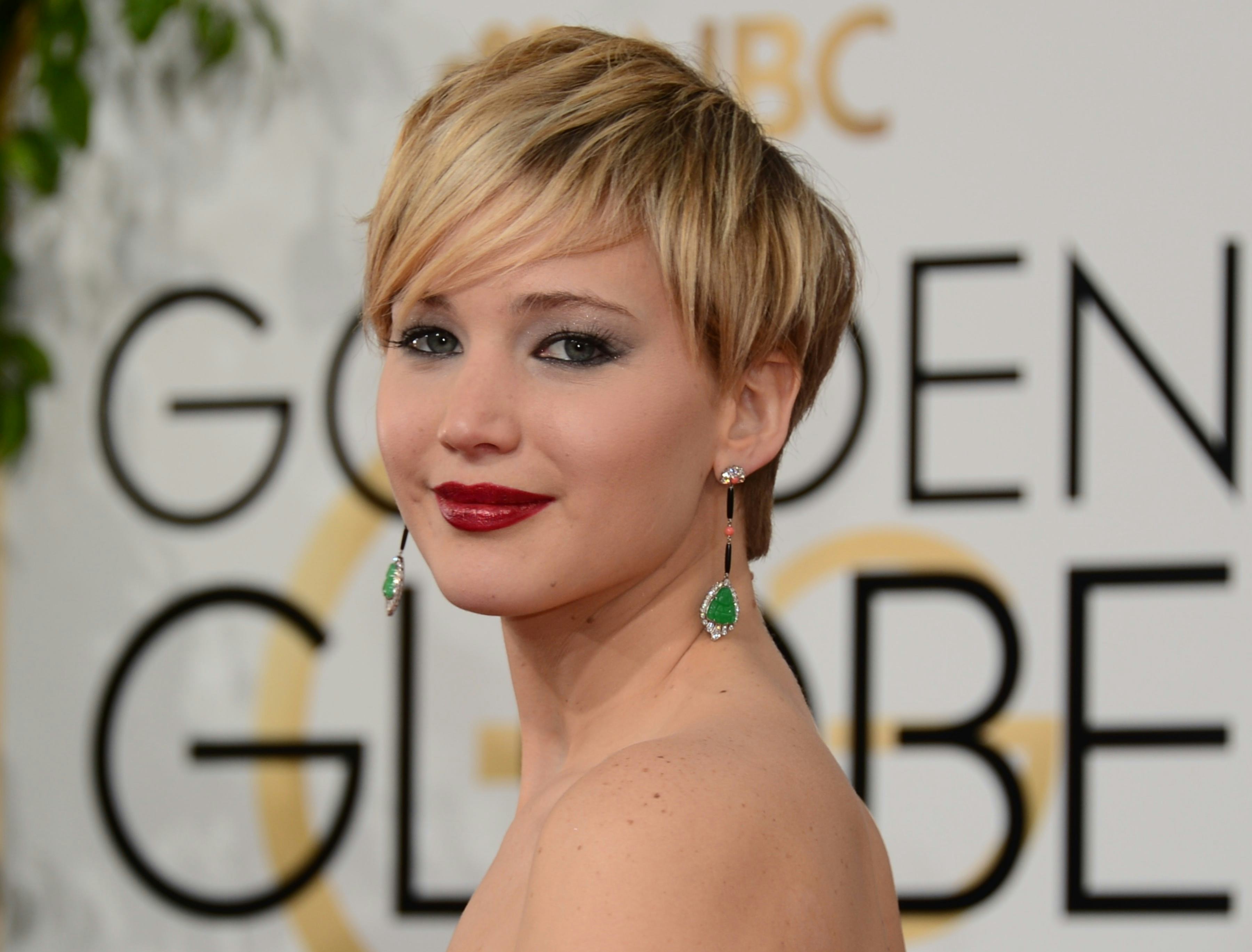 7 Jennifer Lawrence Facial Expressions That Work For Every Situation ...