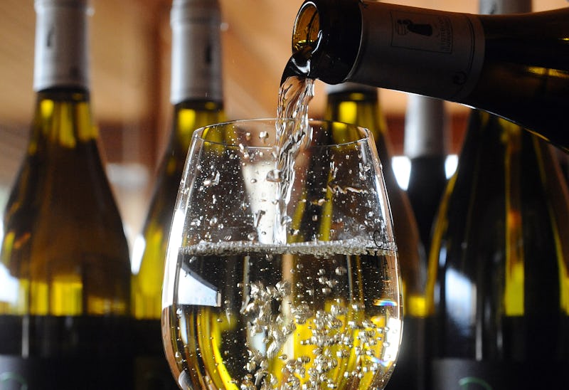 12 Essential Wine Hacks For The Vino Enthusiast In Your Life