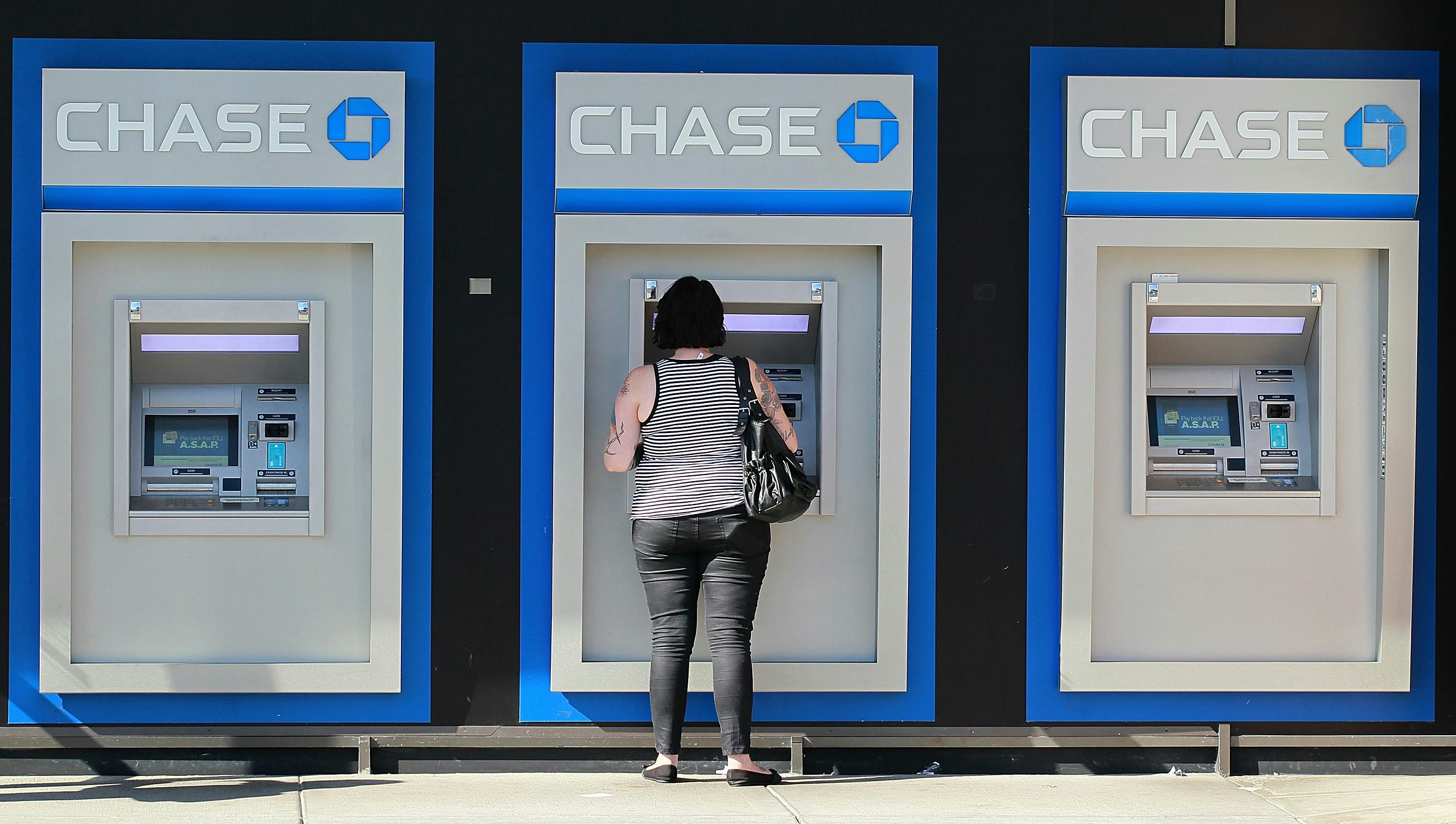 One Big Change Coming To ATMs In 2016 You Should Definitely Know About