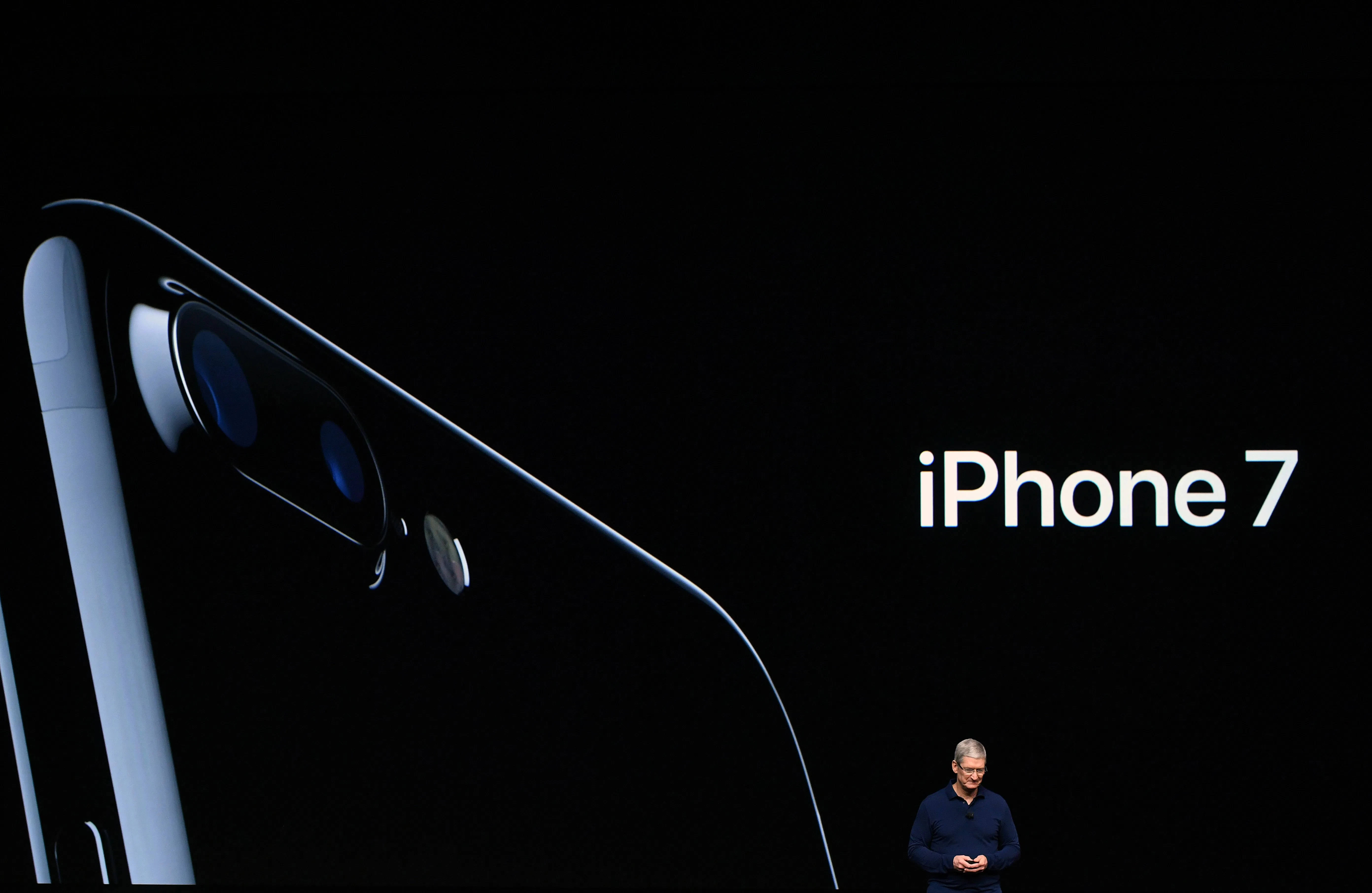 Does The iPhone 7 Come In Space Gray? Apple Has A New Shade In Store