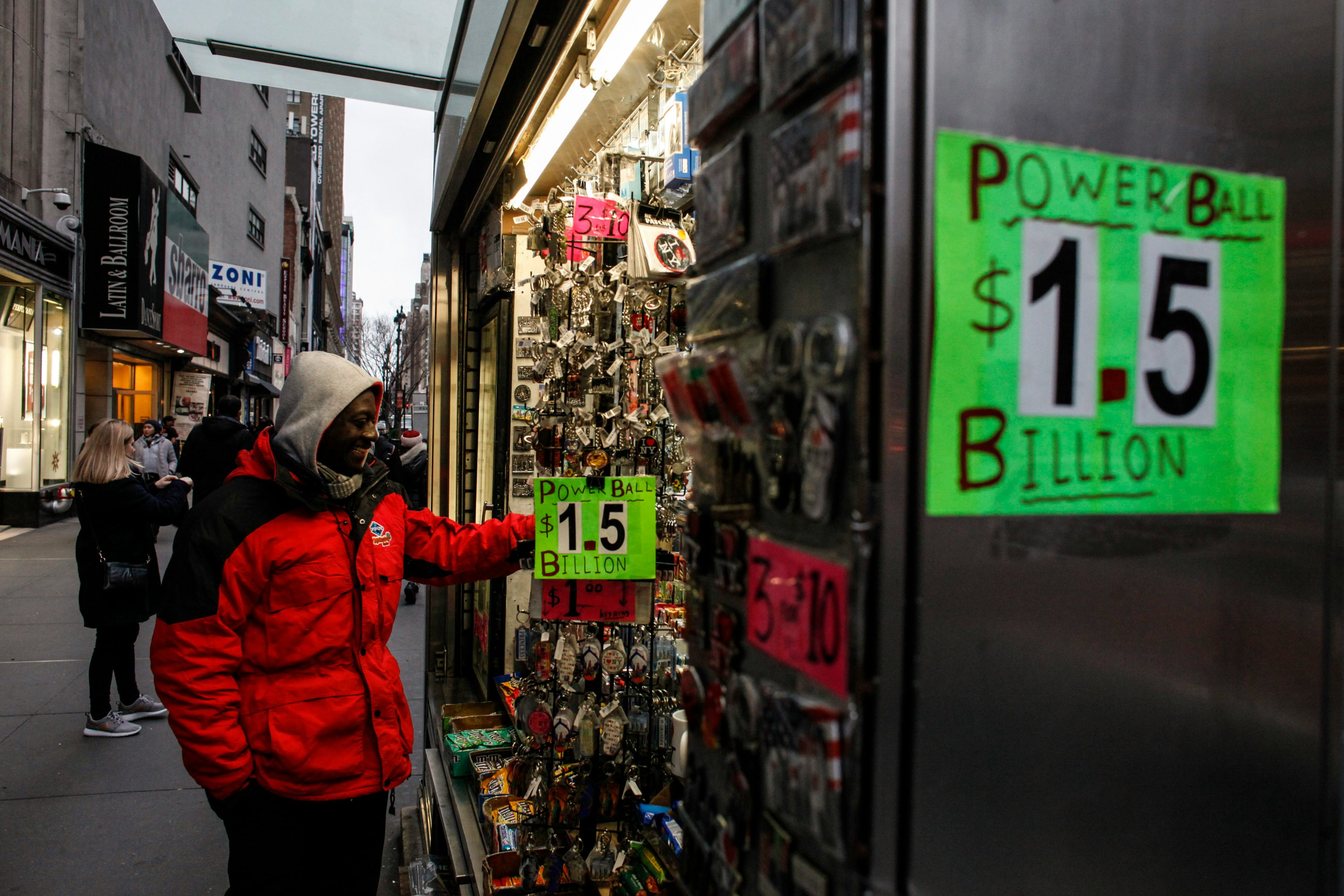 Is The Powerball Lump Sum Or The Annual Payout Better? Let's Break It Down