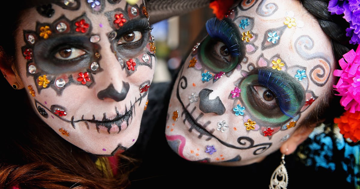 What Really Happens On Day Of The Dead Spectre Puts The Mexico City what-really-happens-on-day-of-the-dead-spectre-puts-the-mexico-city