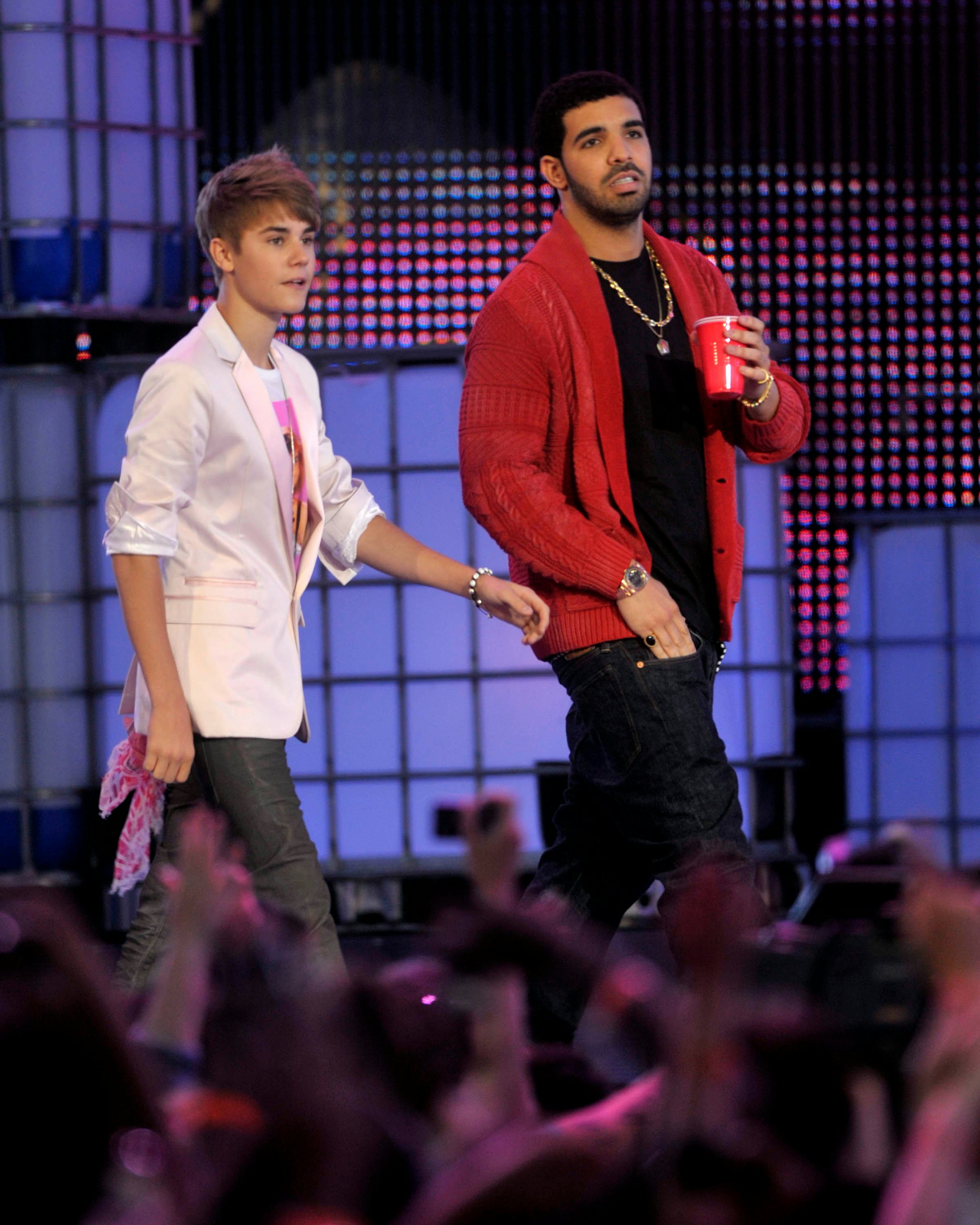 Are Justin Bieber & Drake Friends? From The Looks Of It, They Have ...