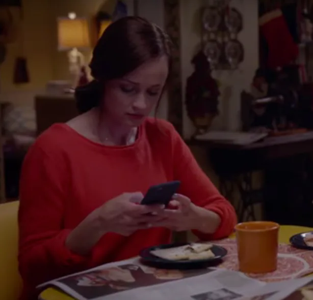 The 'Gilmore Girls' Revival Teaser Includes These Modern Day References ...