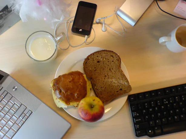 Office Food Hacks That Will Transform Your Sad, Pathetic Desk Lunch ...