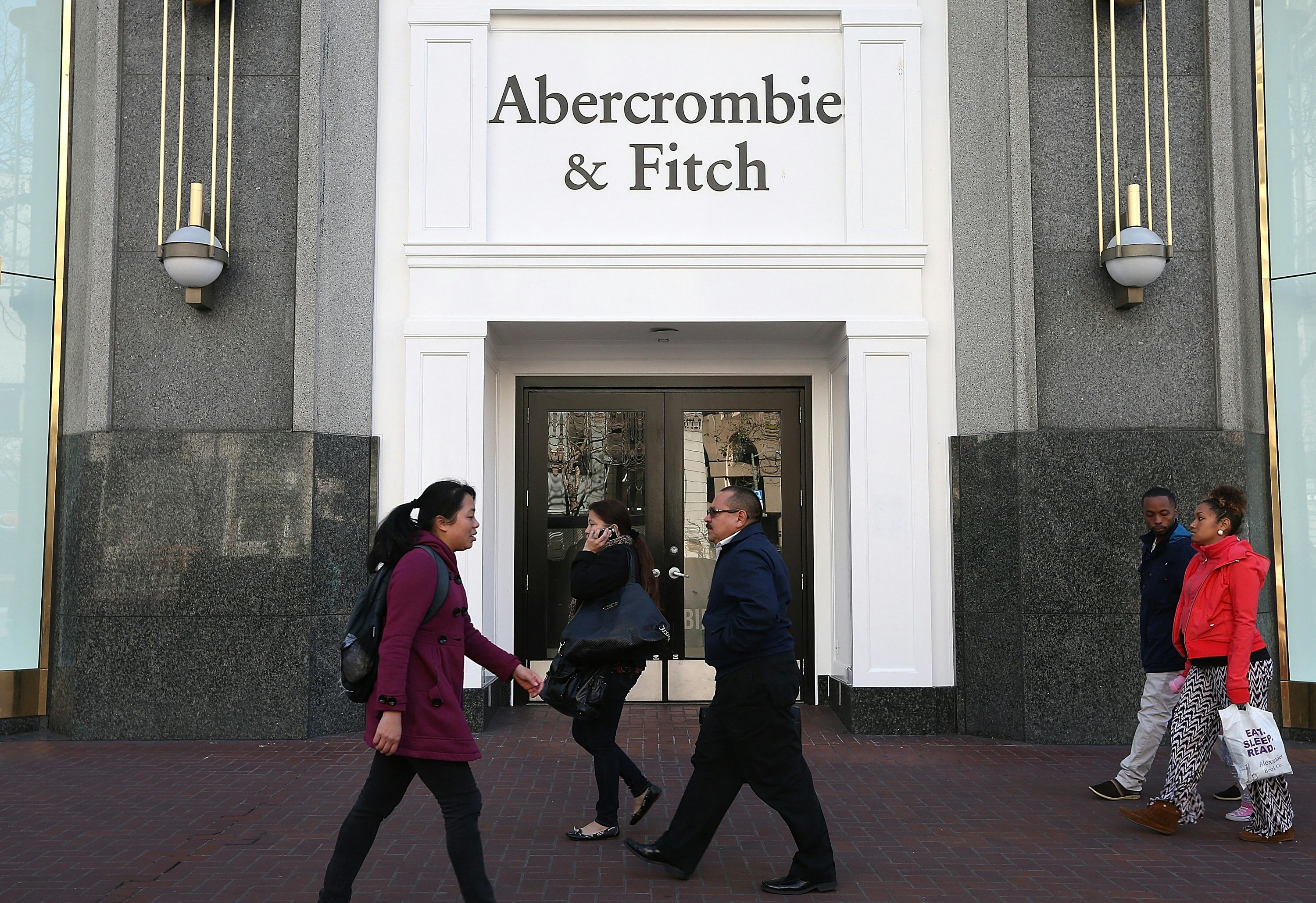 Abercrombie and Fitch Sells Black Clothing Line For the First Time In ...