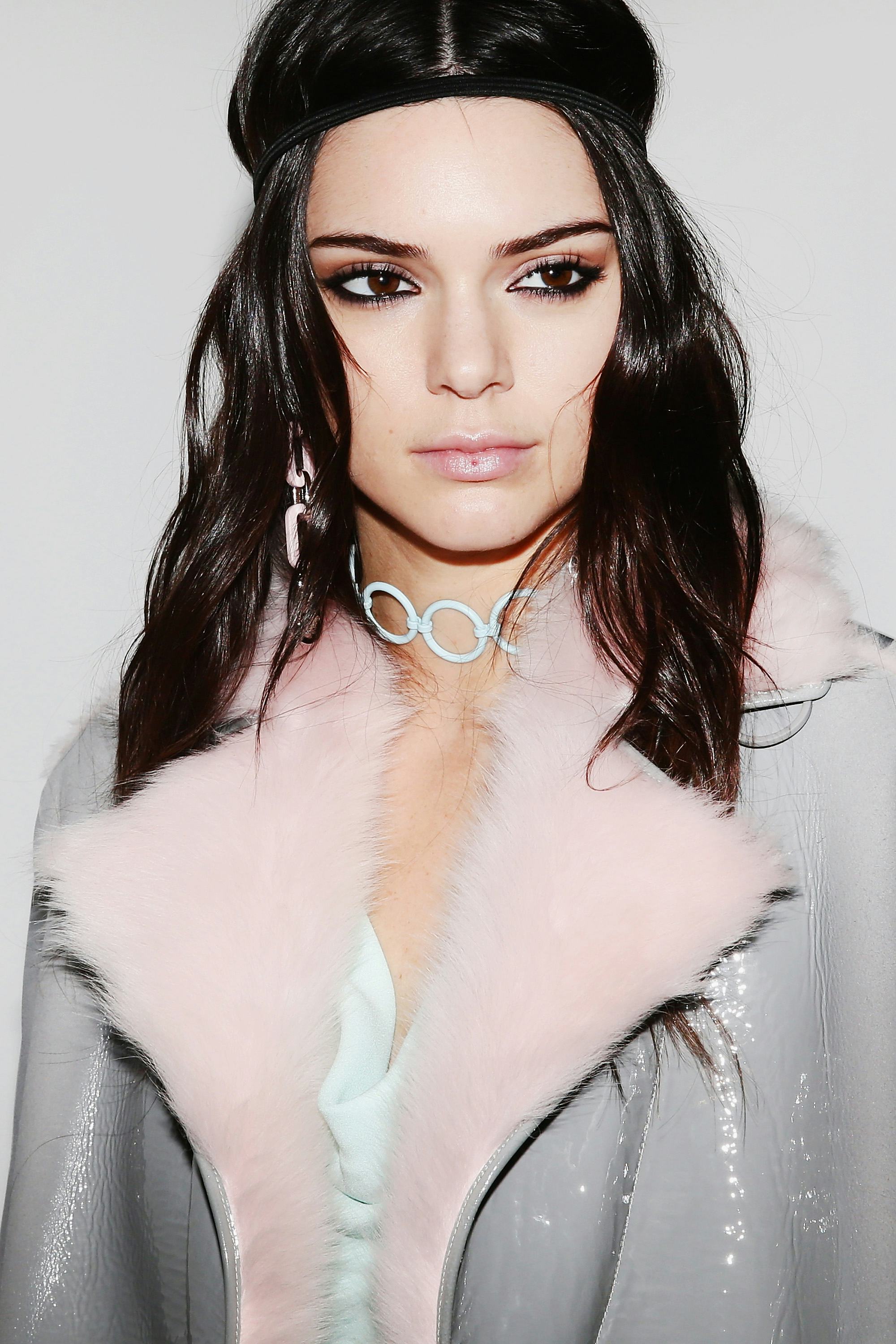 What Does Kendall Jenner Eat On Set? Her Meal Of Choice Proves She's A ...