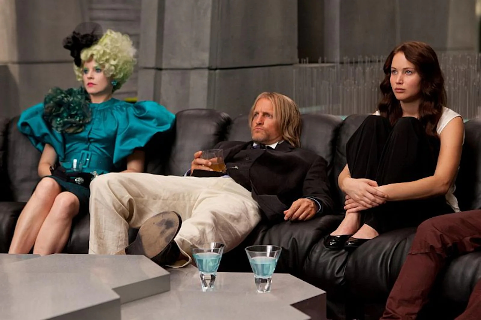 That Haymitch & Effie Kiss In 'Mockingjay, Part 2' Means They Might ...
