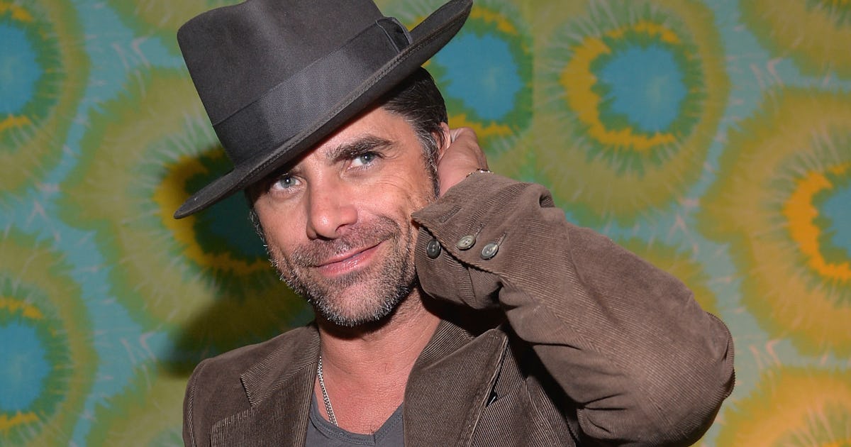 John Stamos Abs Of Steel Selfie Shows He Hasnt Aged A Day Since Full