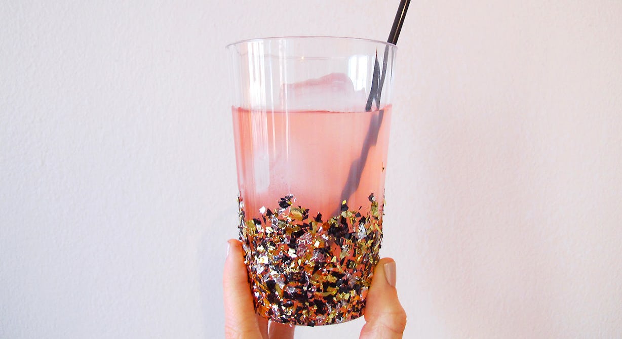 Throw An Oscars Party That's Super Glam With These DIY Sparkly Confetti ...