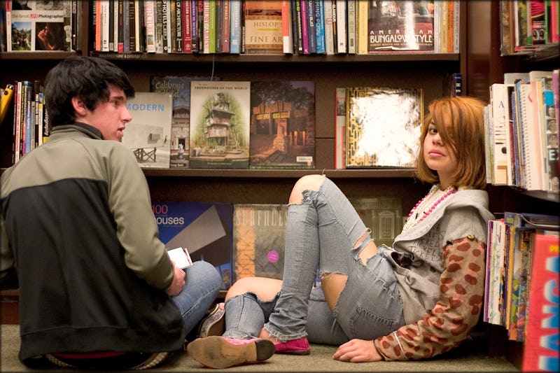 7 Ways To Bring The Book Club Into The Modern Era, Because Friends Don ...