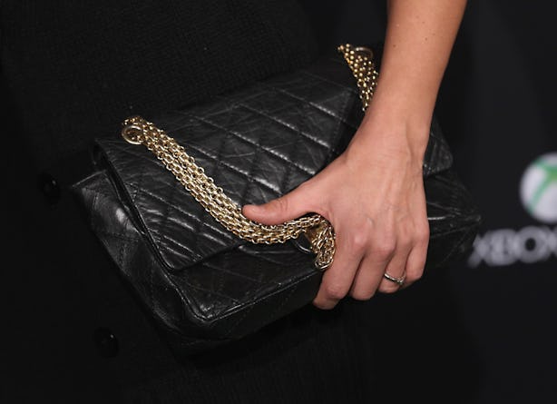 14 Disgusting Things You'll Find At The Bottom Of Every Woman's Purse