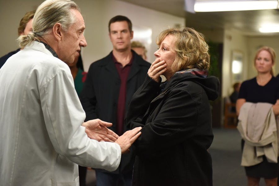 The 100th Episode of 'Parenthood' Brings All the Bravermans Together ...