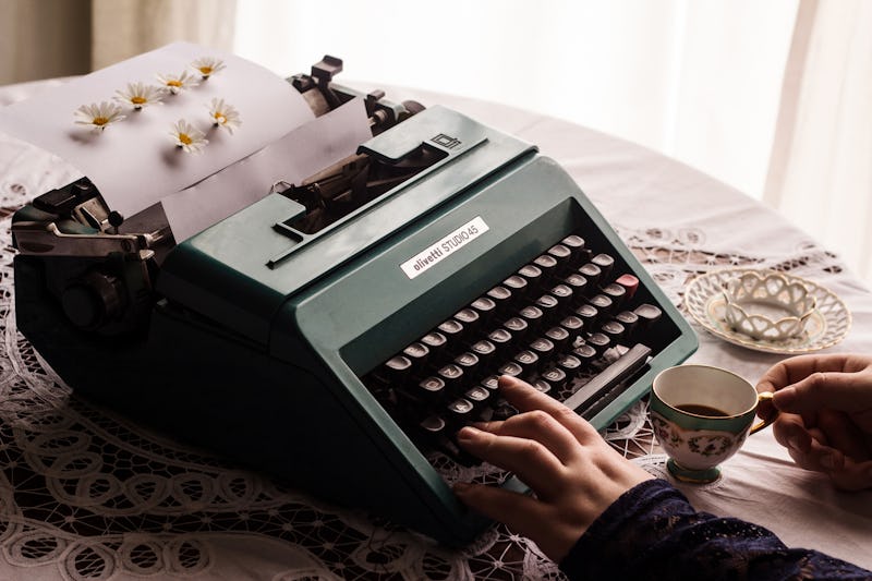 12 Pieces Of Writing Advice From Famous Authors On Finding And ...