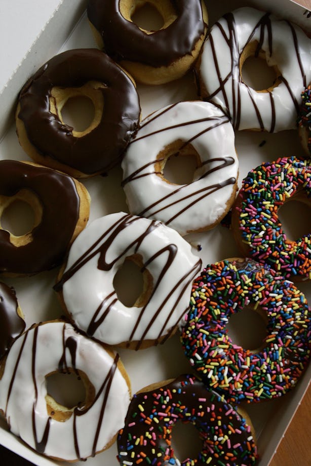 Where To Get Free Donuts On June 5, aka National Donut Day, No Matter ...