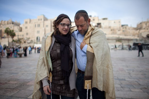 No, I Can't Eat Bread on Passover: 17 Things Only Jews Dating A Goy Can ...