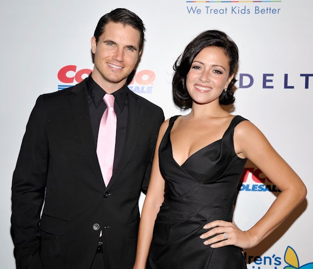 When Are Robbie Amell & Italia Ricci Getting Married? They Aren't In ...
