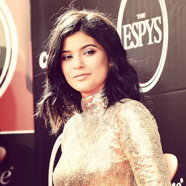 Who Is Erica Schenk, The Plus-Size Model Kylie Jenner Featured In Her # ...