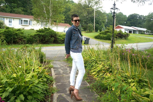 How to Wear White Jeans After Labor Day In 3 Steps That Open Up Myriad ...