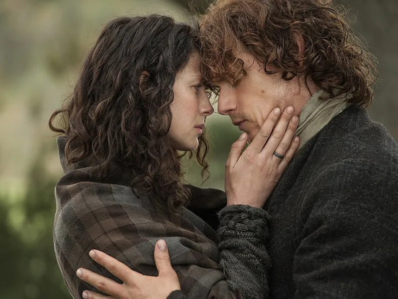 15 Best TV Ships Of 2015, From Olicity On 'Arrow' To The Stars Of ...