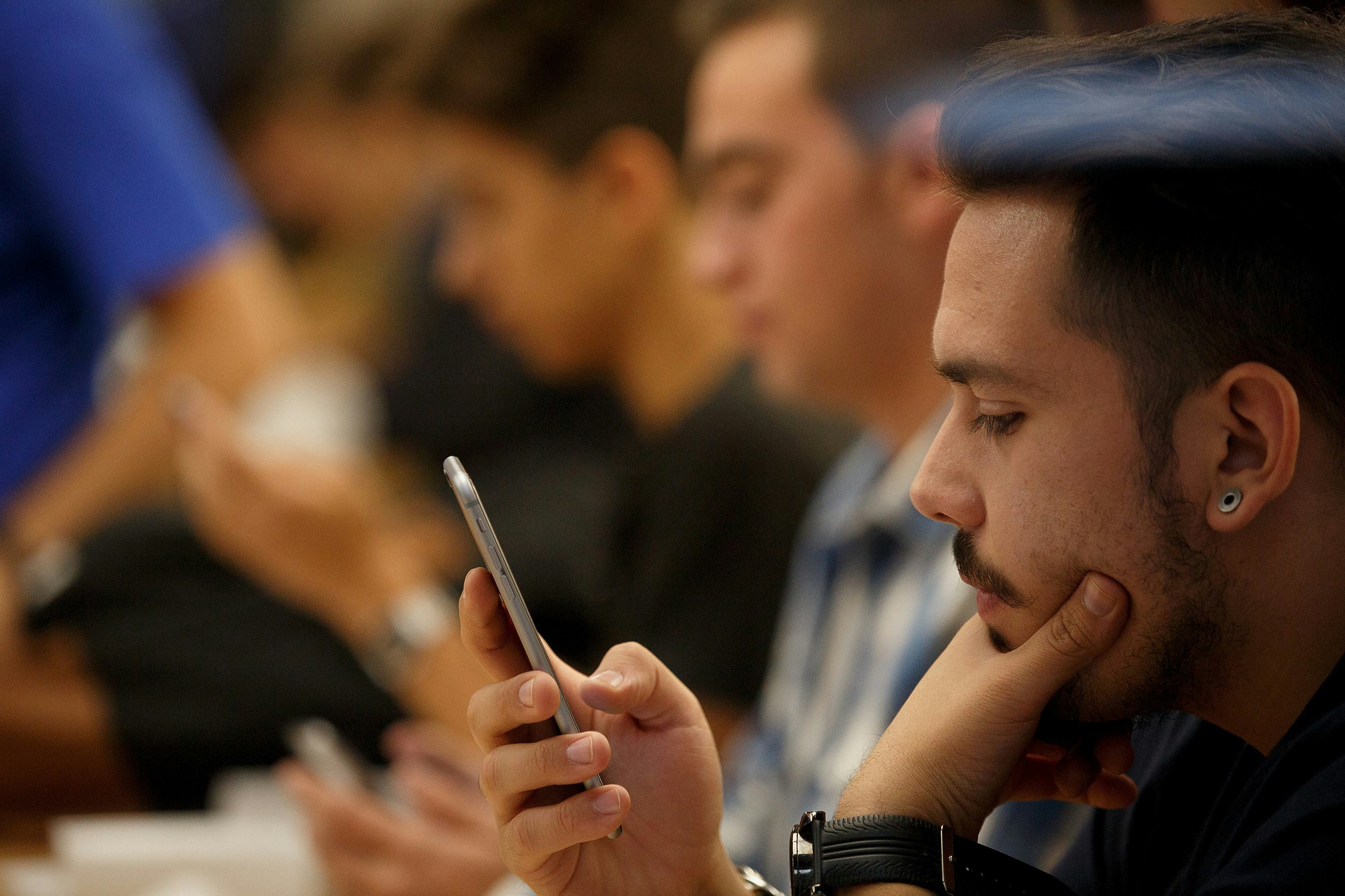 'Textie' App Lets You Crowd Source Responses For Your Text Messages, So ...