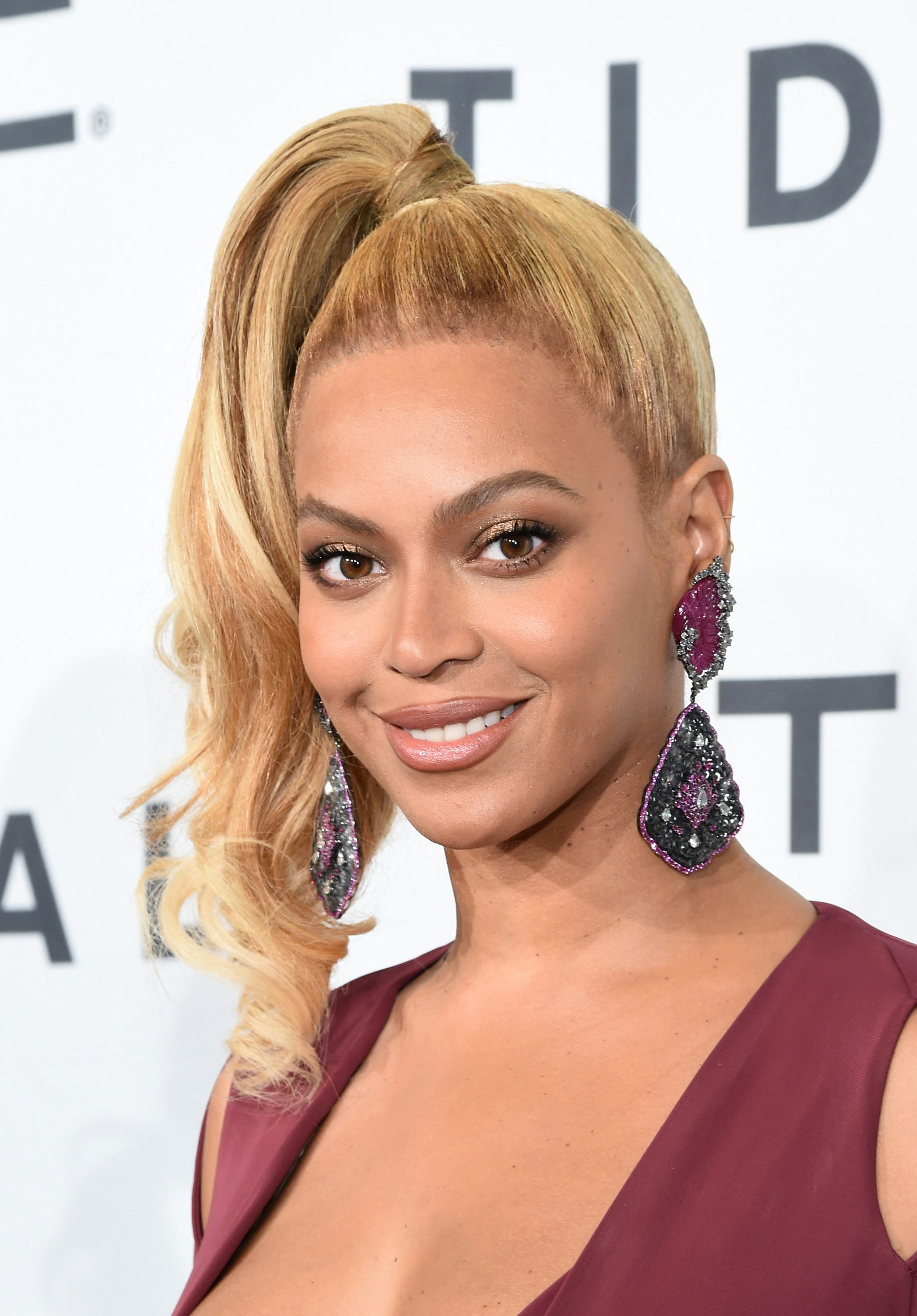 Beyonce's Latest Red Carpet Move Proves Once & For All That Nothing Can ...