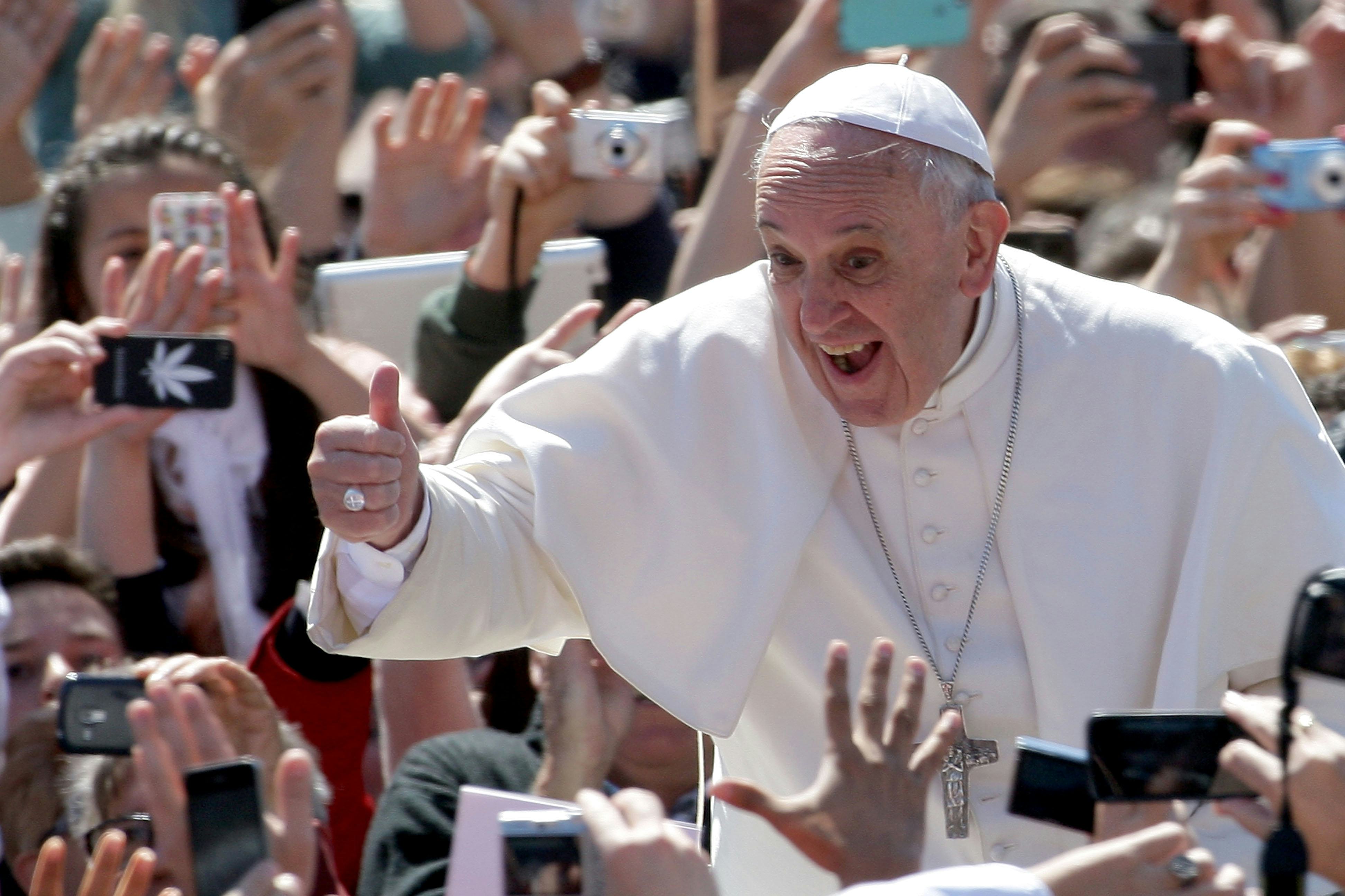 Avoid Web Clickbait, Pope Francis Declares — For The Good Of Humanity
