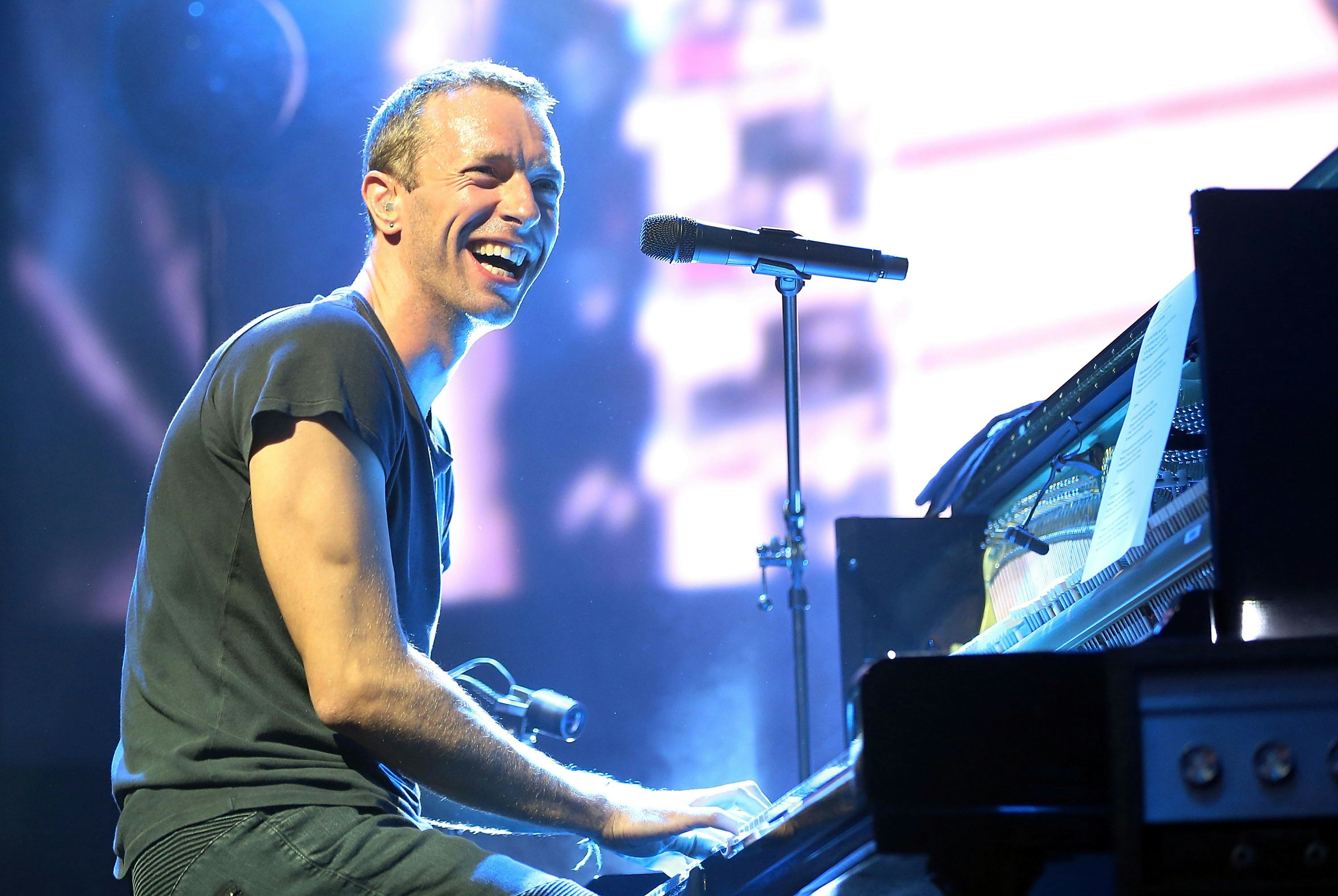 Coldplay Donates Thousands to a Fan Plus 8 Celebrities Who Love Their ...