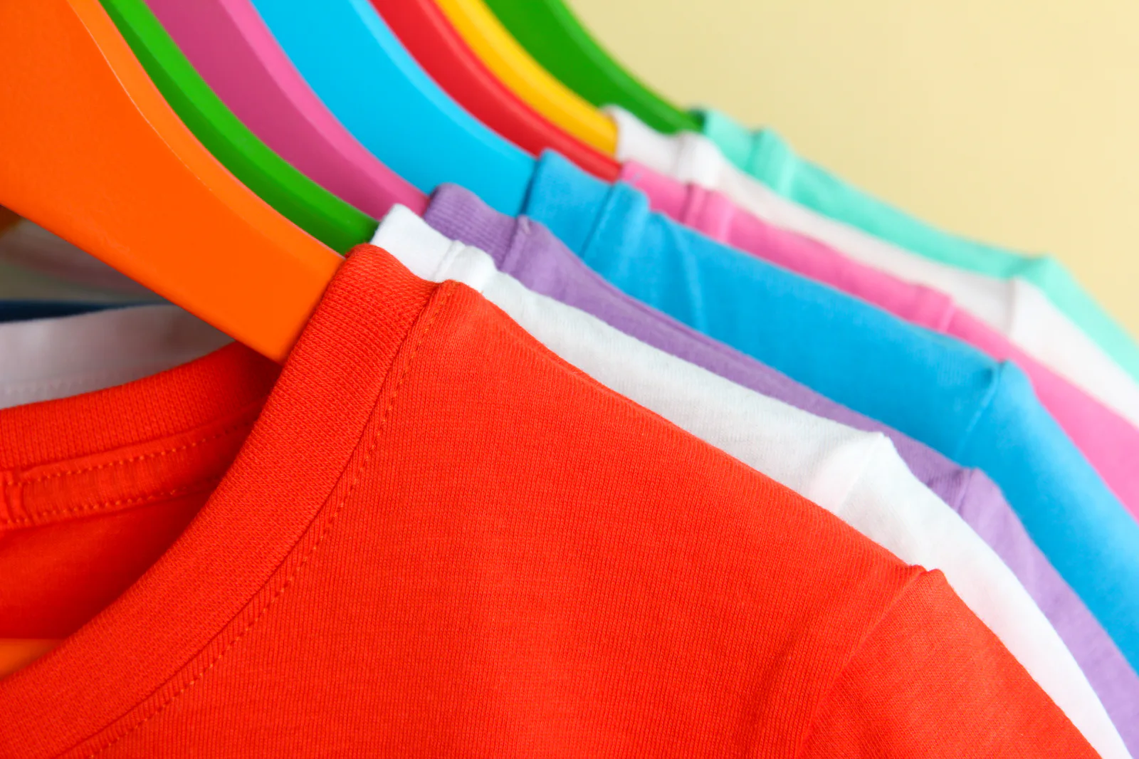 What Should I Wear to An Interview? This Color Makes the Best First ...
