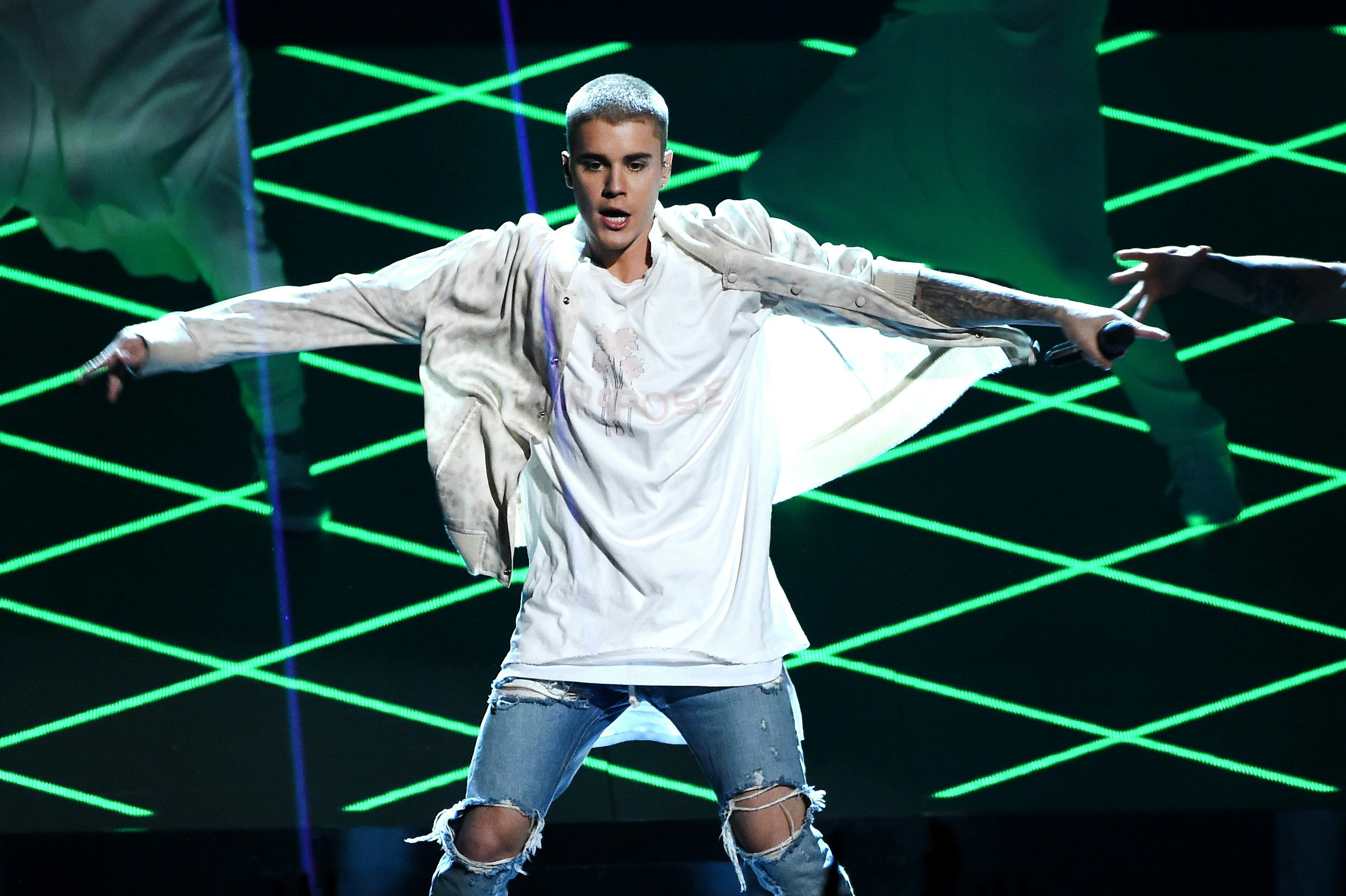 What Is Justin Bieber's "Cold Water" About? The Singer Takes On A ...