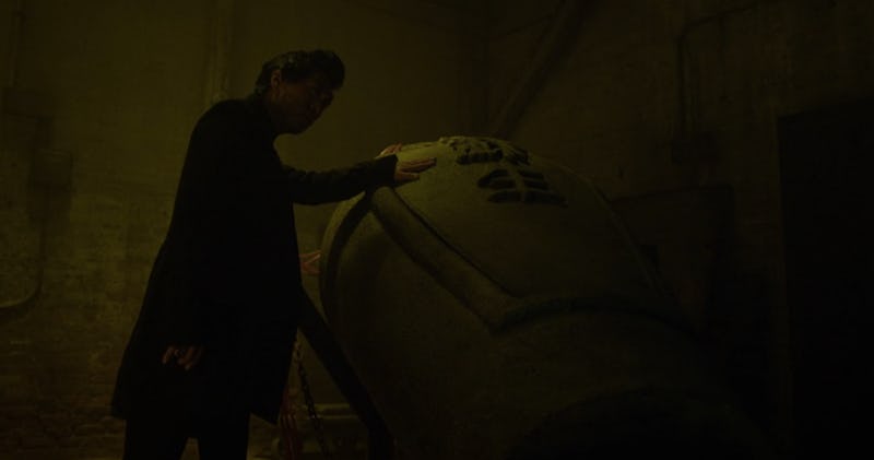 Why Is The Hand Draining Blood On 'Daredevil'? Elektra's Fate Seems ...