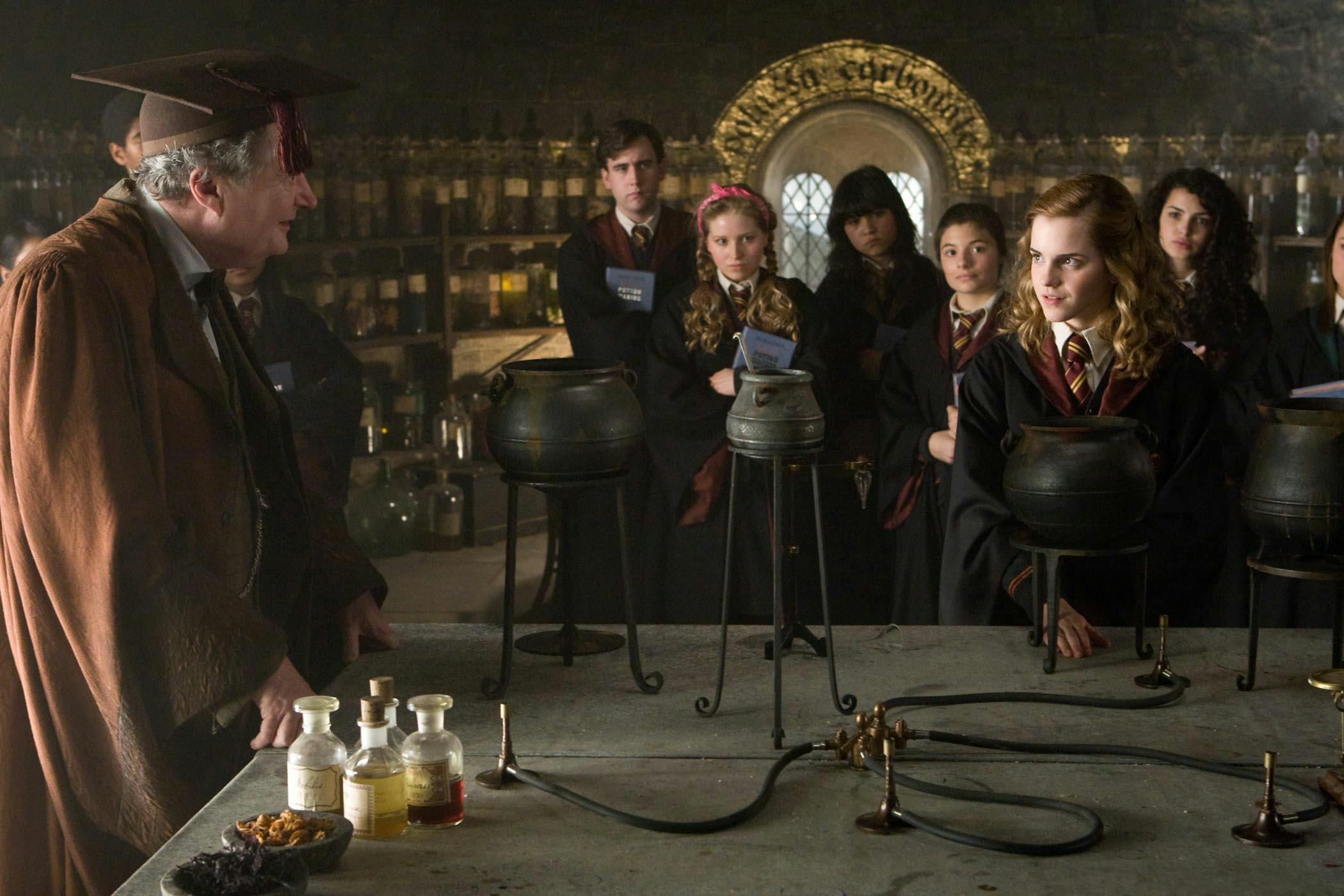 A Harry Potter Science Summer Camp Exists At Chicago's 'The Laboratory ...