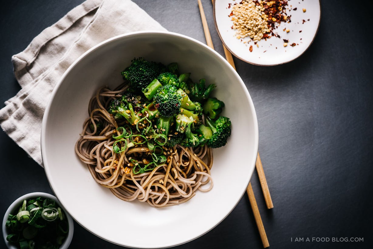 18 Easy One-Bowl Recipes That Make Mealtime A No-Brainer